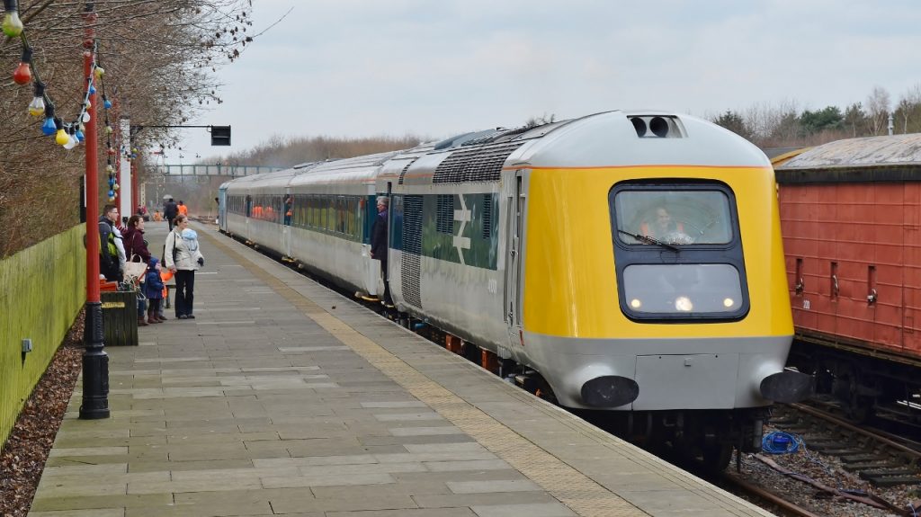 Festive HST Valenta Action – 125 Group